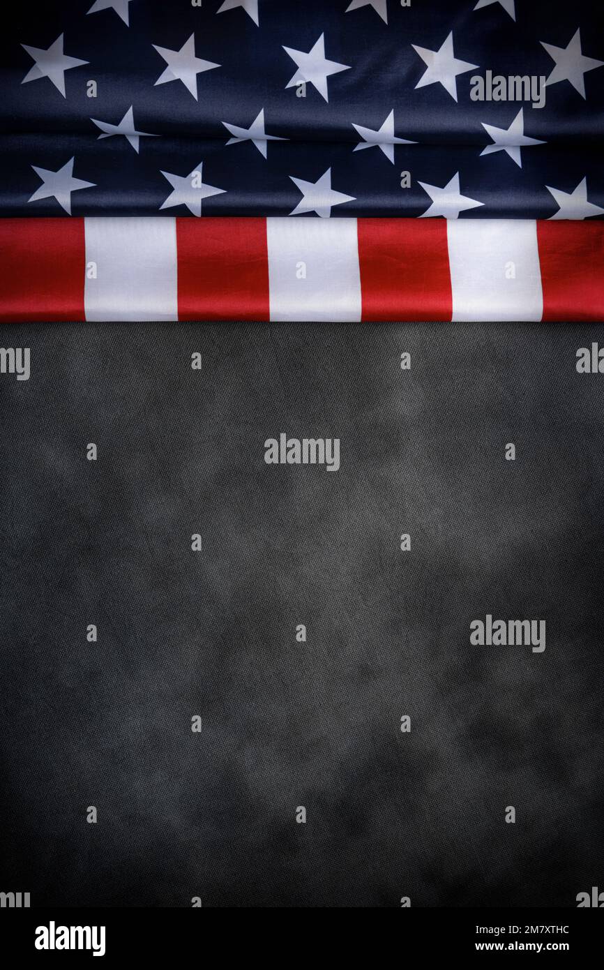 Old worn american flag memorial hi-res stock photography and images - Alamy