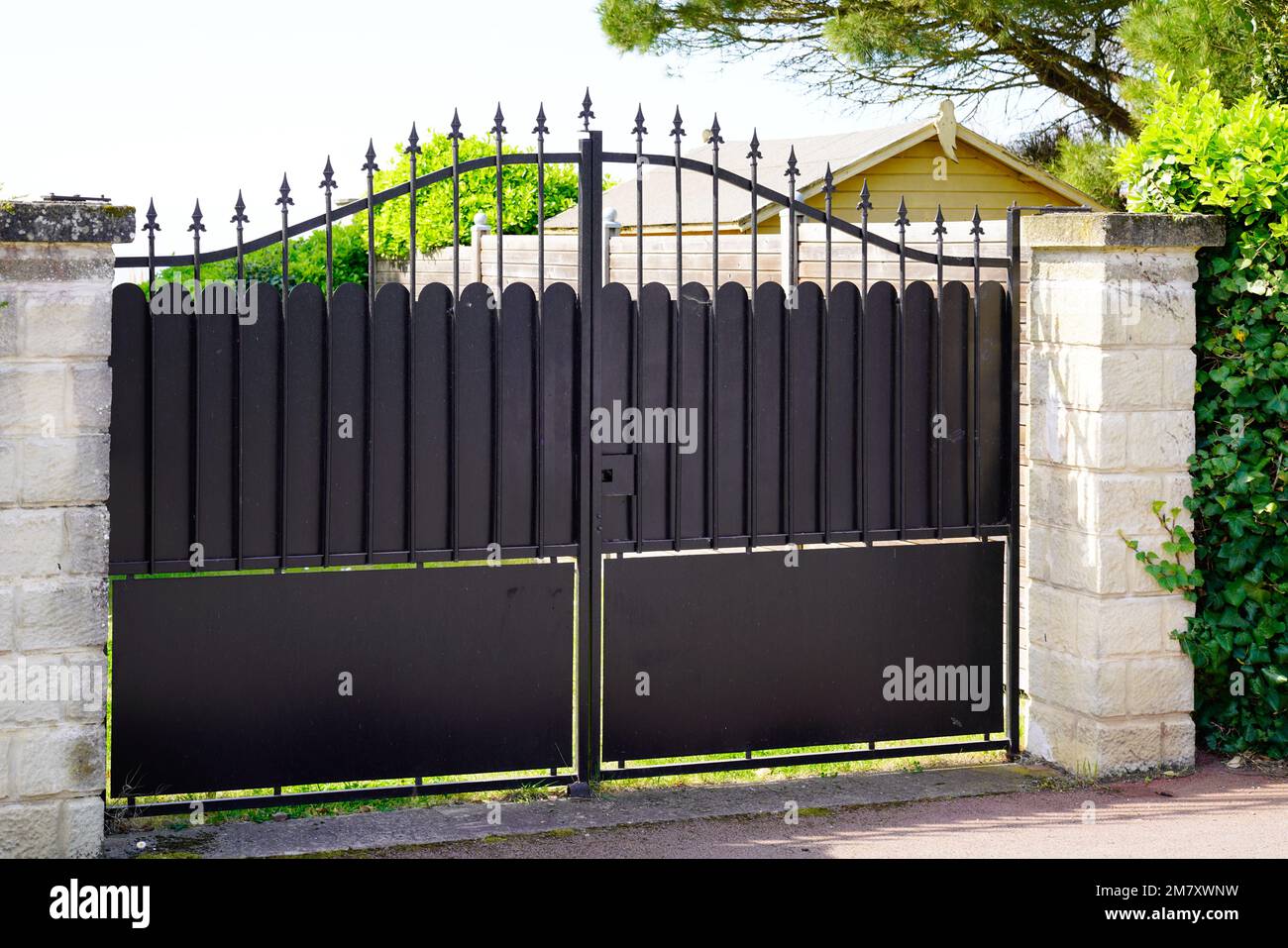 street classic home black steel classic house classical gate garden ...