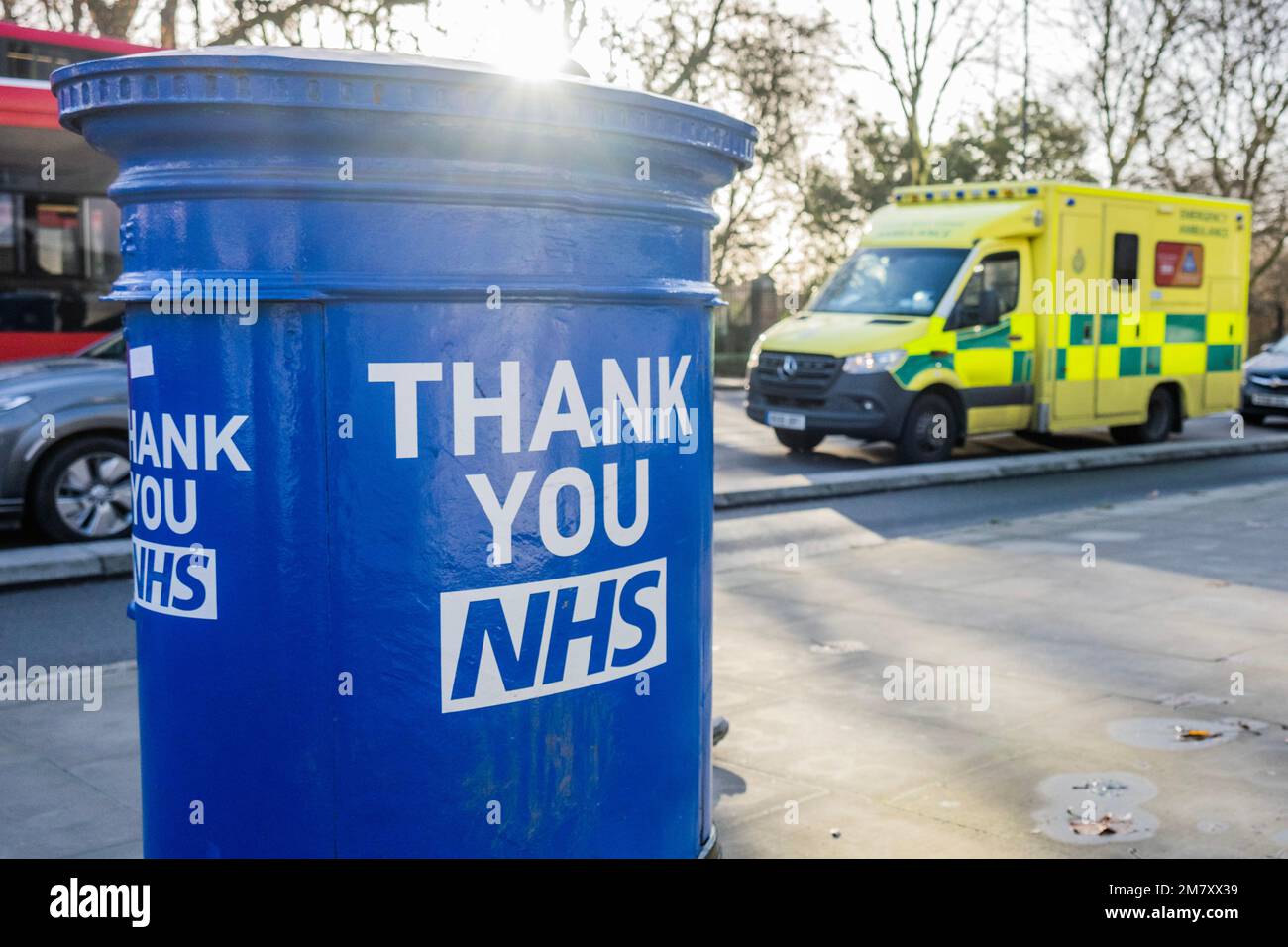 Thank you nhs 2023 hi-res stock photography and images - Alamy