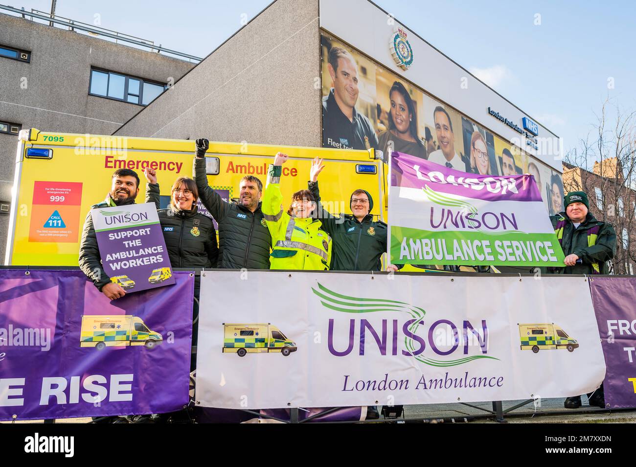 London, UK. 11th Jan, 2023. A picket line of Unison Ambulance Crew ...