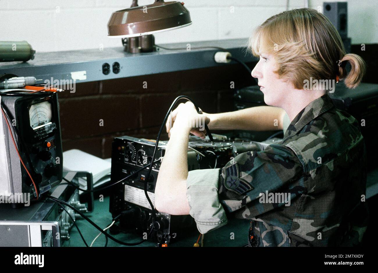 Uhf communications hi-res stock photography and images - Alamy