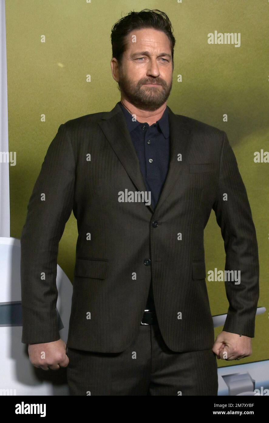 Plane gerard butler hi-res stock photography and images - Alamy