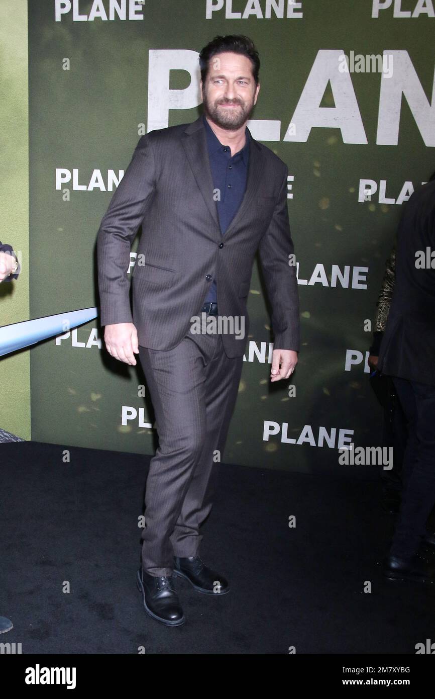 Gerard butler plane hi-res stock photography and images - Alamy