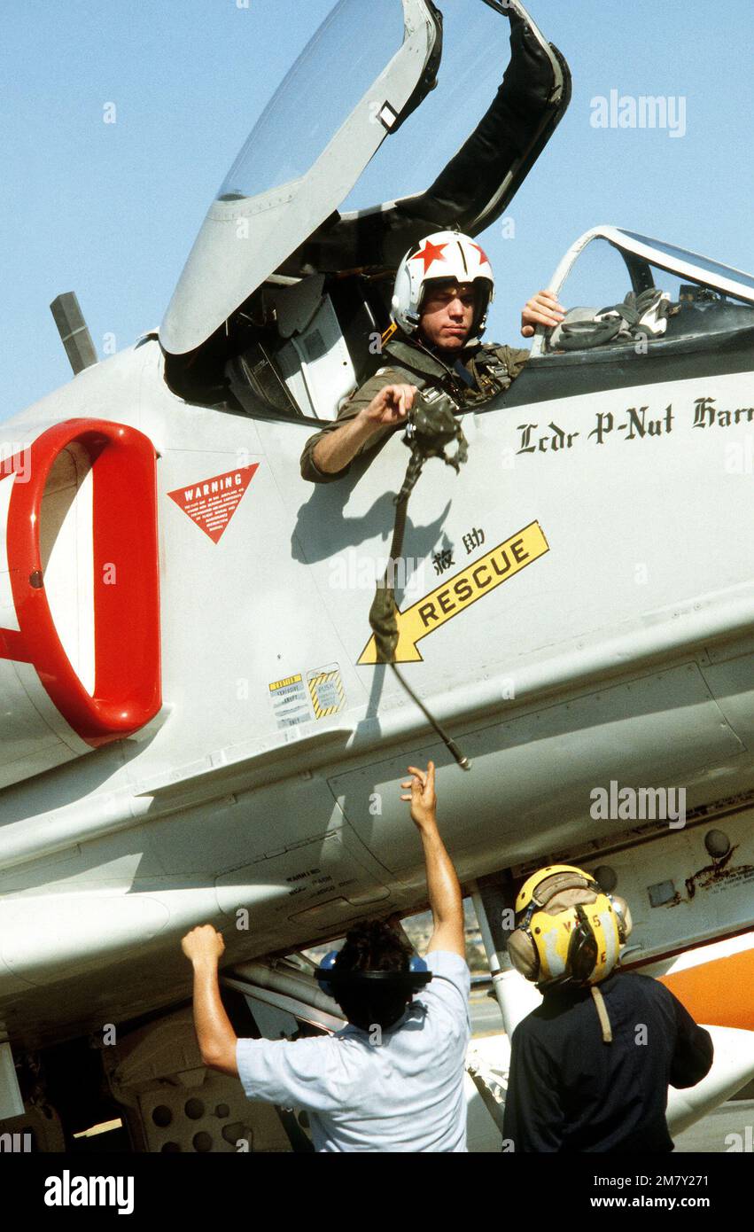 A Navy A-4 Skyhawk aircraft pilot arrives for Exercise Sandgroper '82 ...
