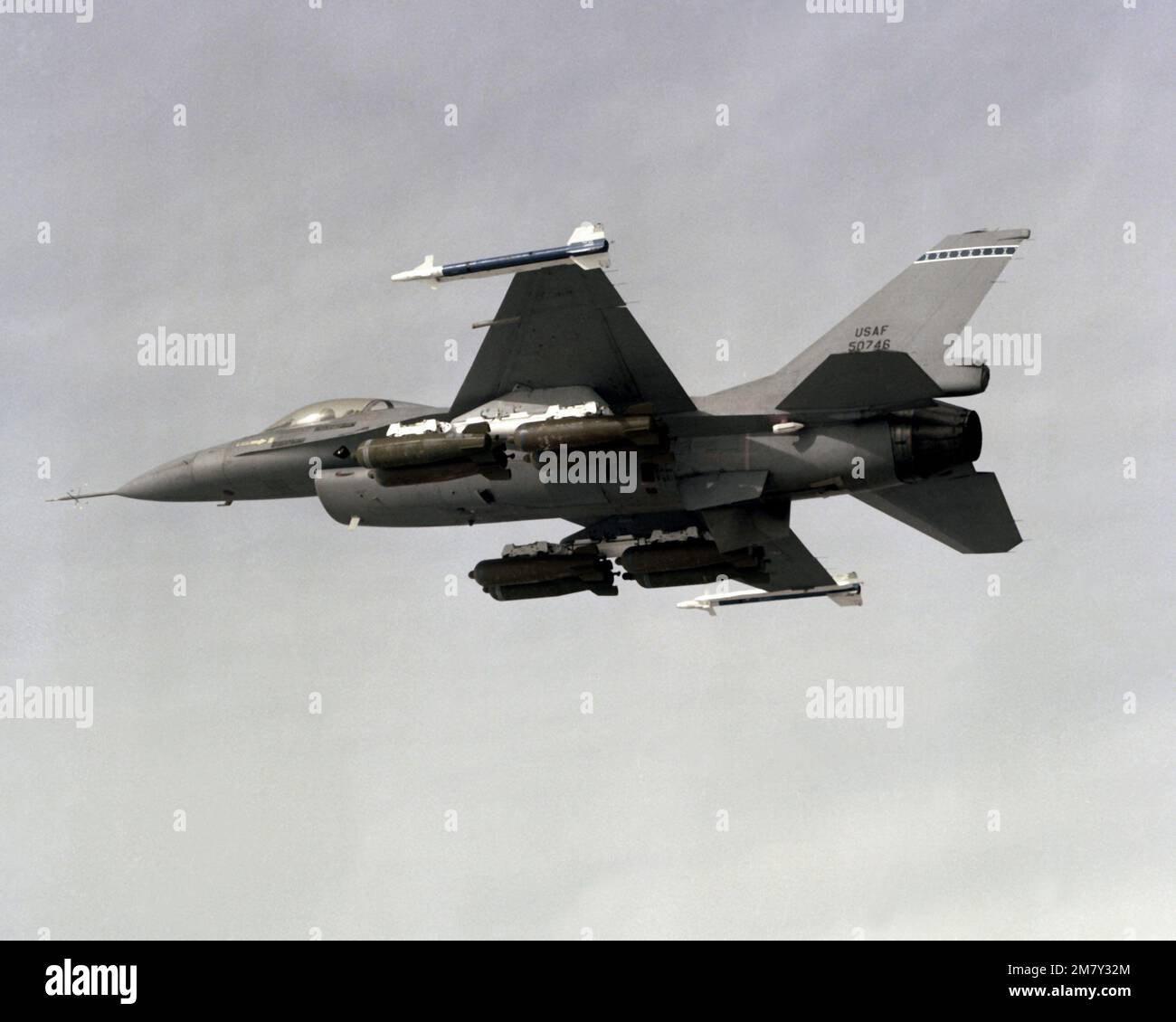Multiple military planes hi-res stock photography and images - Alamy