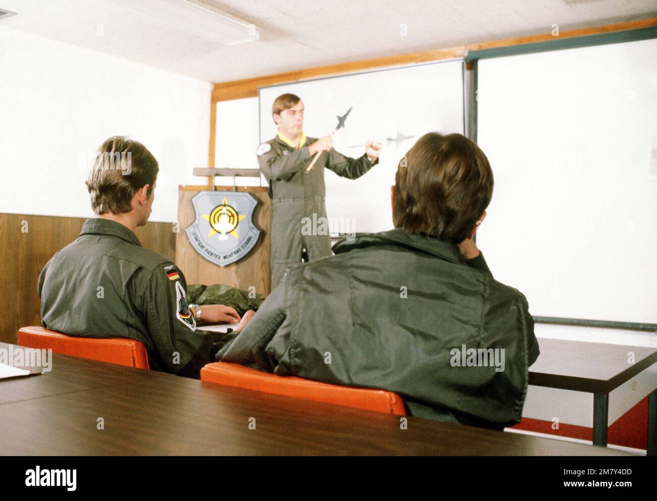MAJ Dave Bashow of the Royal Canadian Air Force instructs German ...