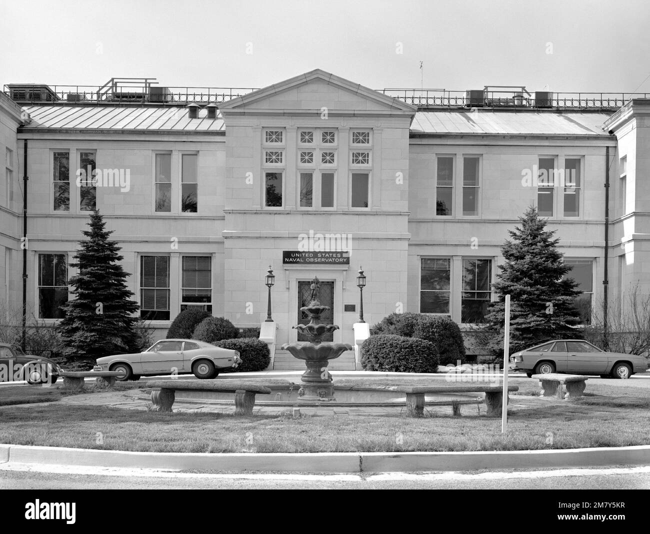 View main building country Black and White Stock Photos & Images - Alamy