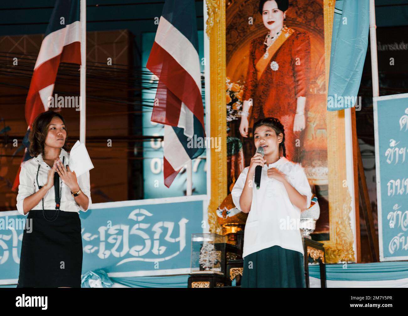 Bangkok, Tahilandia-August 12, 2009: Bangkok, Thailand-August 12, 2009 ...