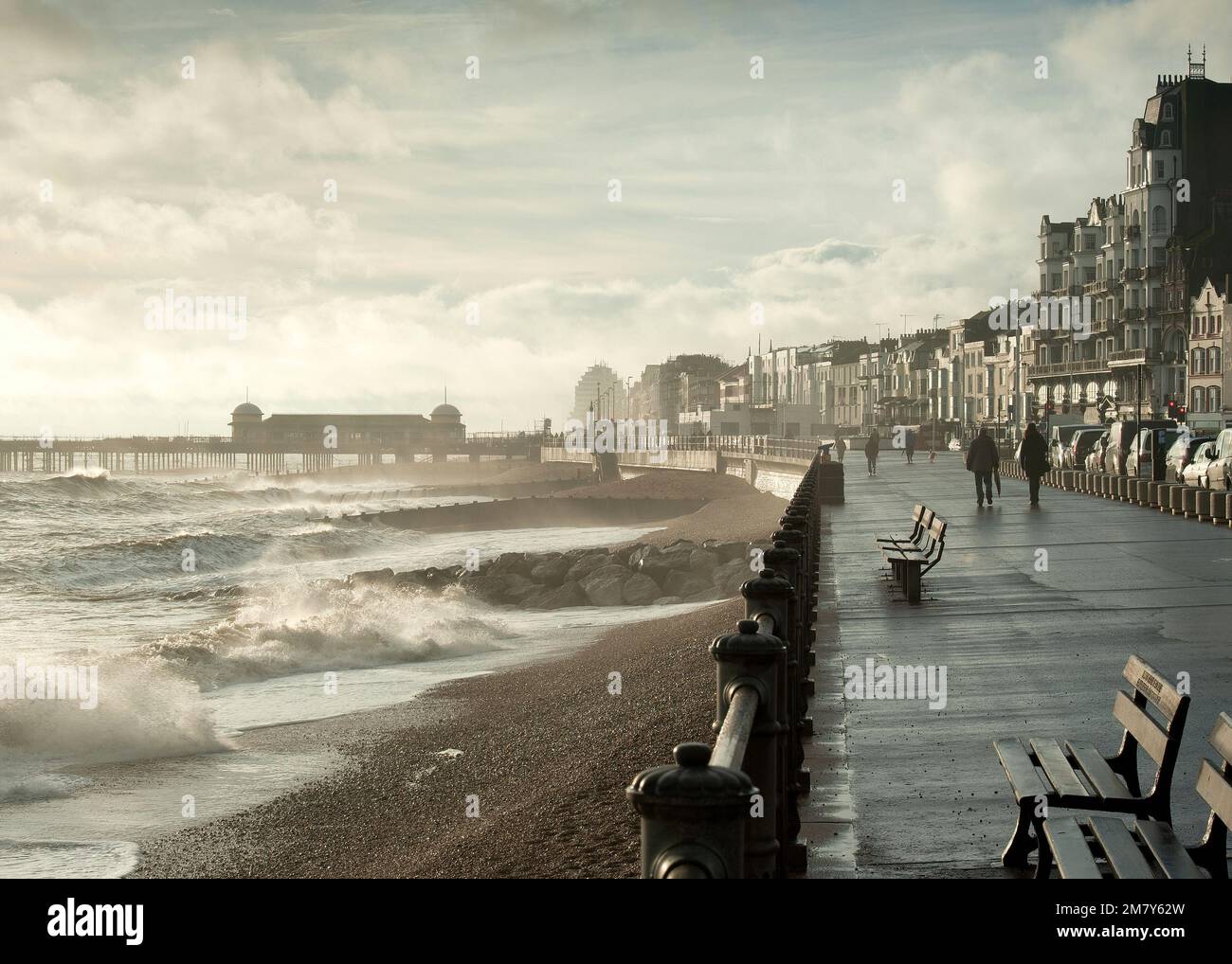 Sea front railing hi-res stock photography and images - Alamy