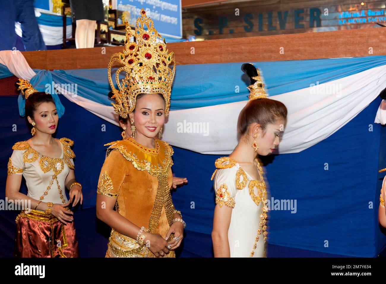 Bangkok, Thailand-August 12, 2009: The day of the Queen's birthday in ...