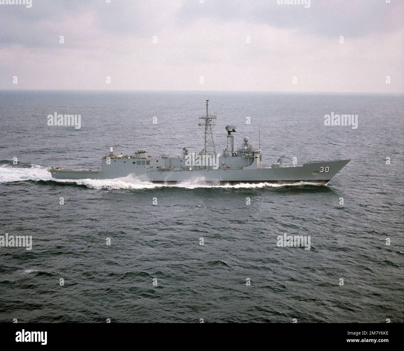 Aerial starboard view of the guided missile frigate USS RIED (FFG 30 ...