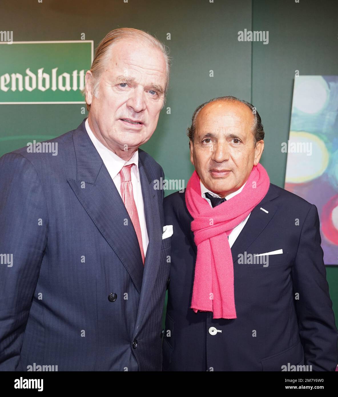 Hamburg, Germany. 11th Jan, 2023. Enno Freiherr von Ruffin (l) and star ...