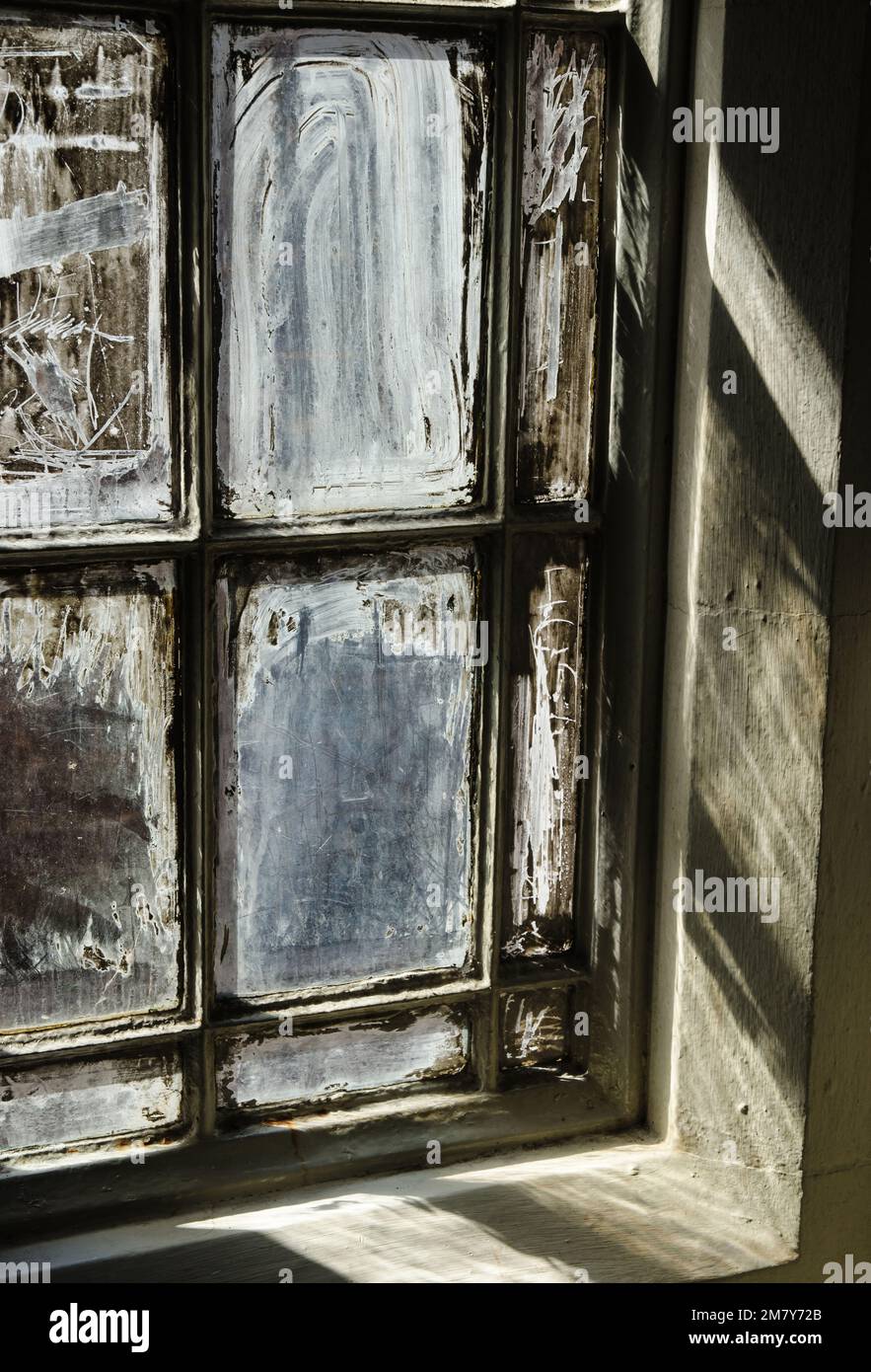 Sunlight through window hi-res stock photography and images - Alamy