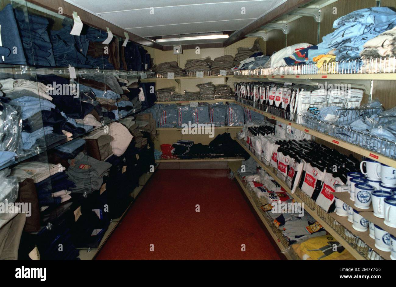 DN-SC-85-07477. Base: USS Enterprise (CVN 65 Stock Photo - Alamy