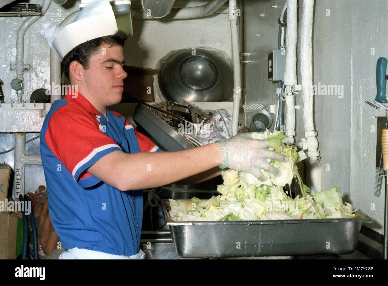 DN-SC-85-07481. Base: USS Enterprise (CVN 65 Stock Photo - Alamy