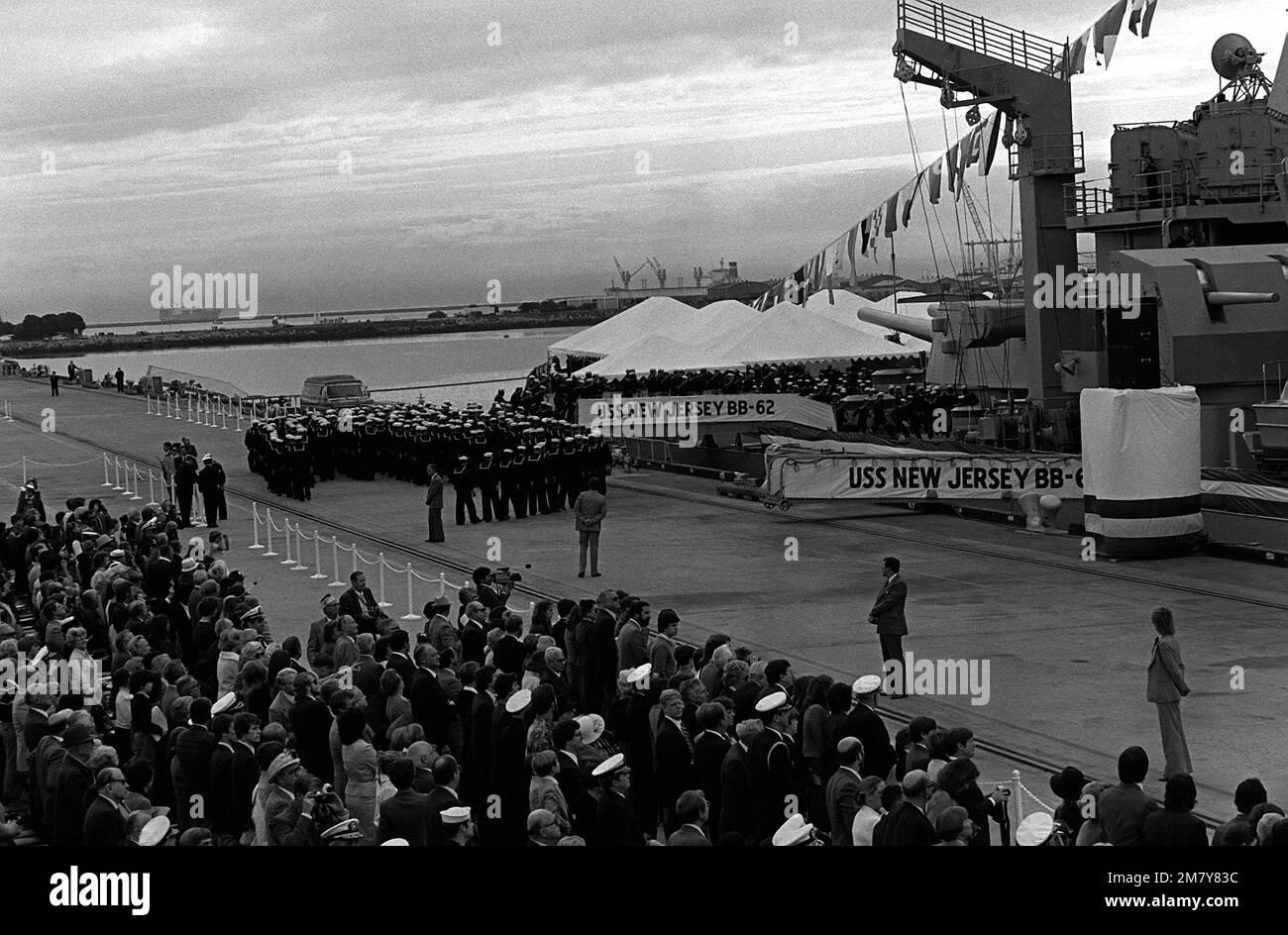 Long beach naval shipyard Black and White Stock Photos & Images - Alamy
