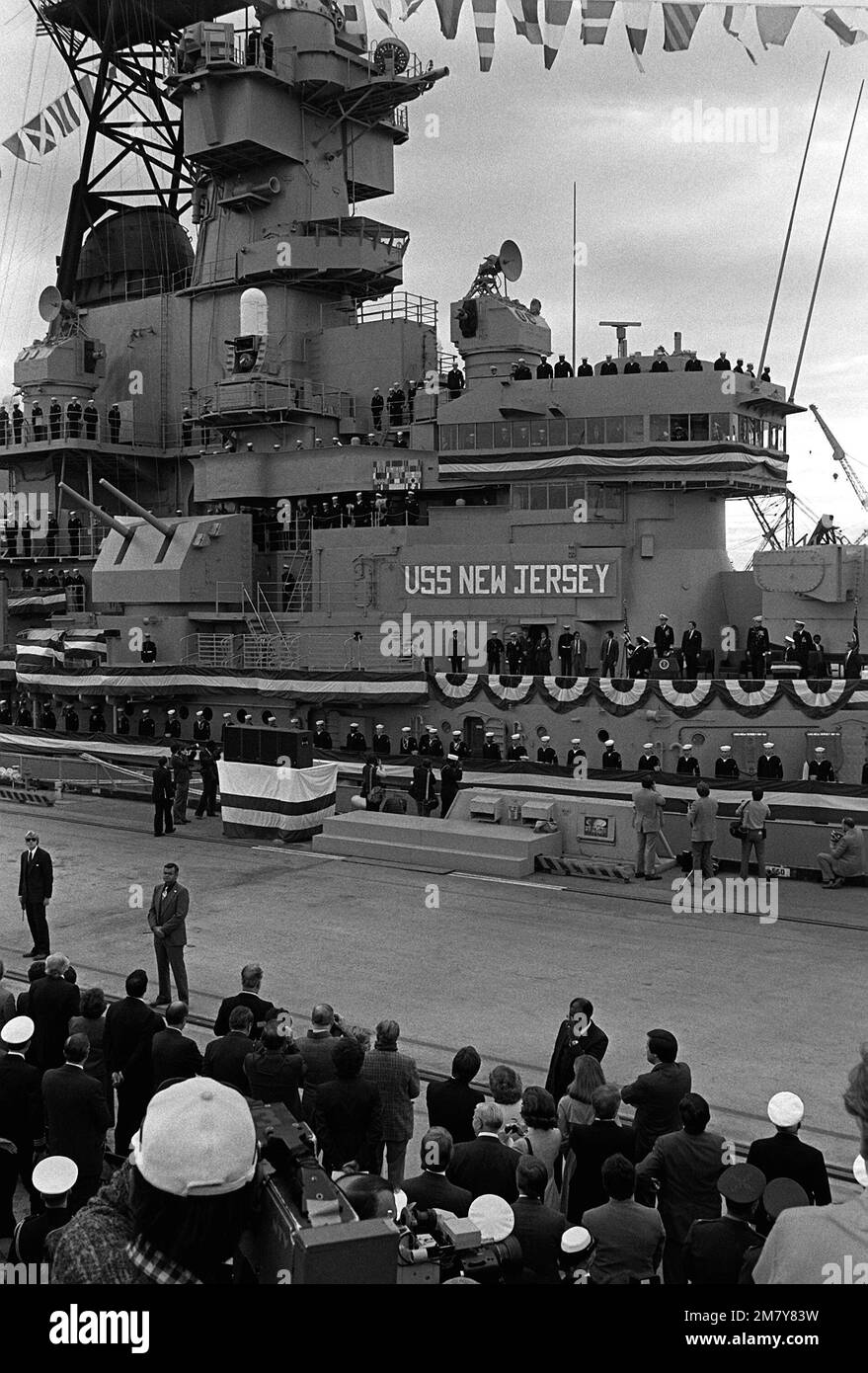 Long beach naval shipyard Black and White Stock Photos & Images - Alamy