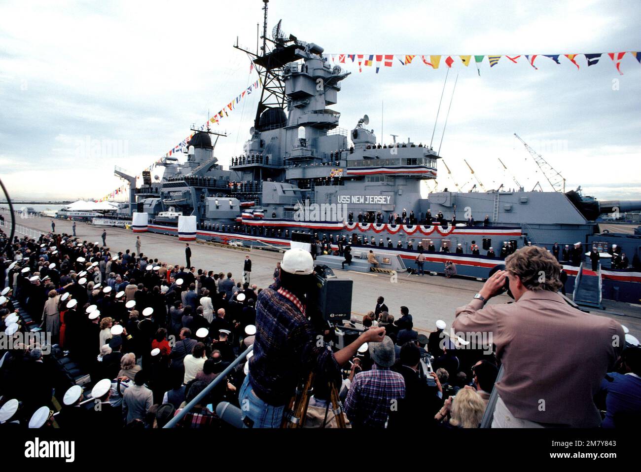Long beach naval shipyard hi-res stock photography and images - Alamy