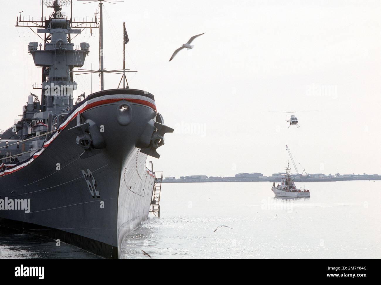 Bow view of the battleship USS NEW JERSEY (BB-62) ready for its ...
