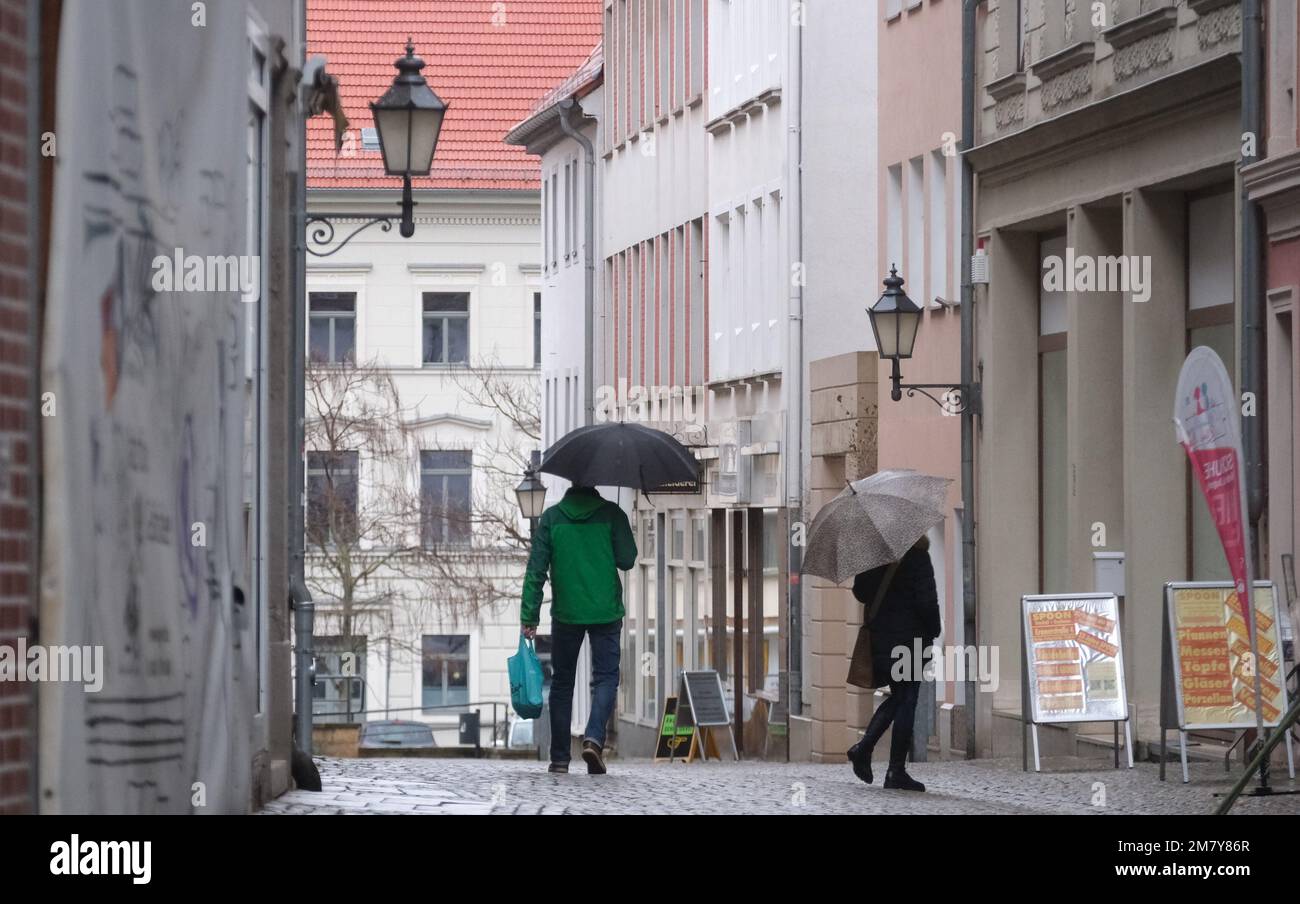 Zeitz, Germany. 11th Jan, 2023. View of the pedestrian zone. The ...