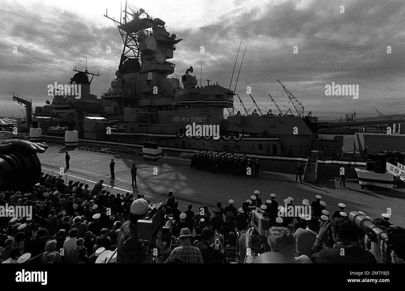 Long beach naval shipyard Black and White Stock Photos & Images - Alamy