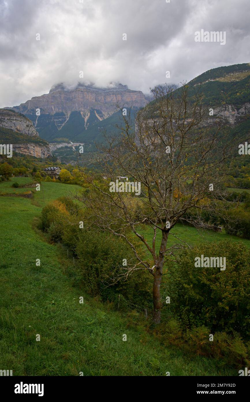Mondarruego peak in Ordesa National Park from Torla town Stock Photo ...