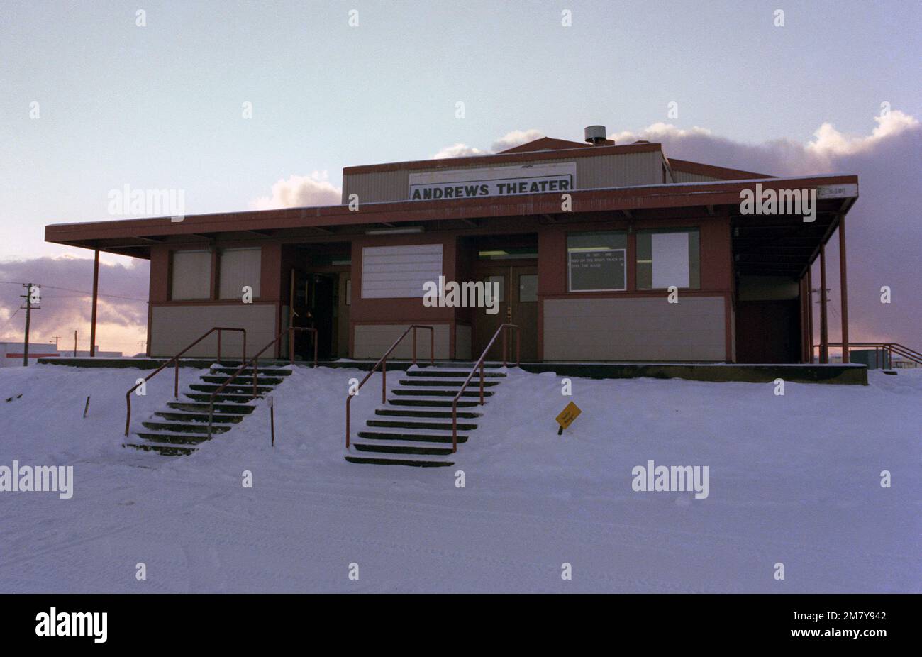 DN-SC-87-08099. Base: Naval Station, Keflavik Country: Iceland (ISL ...