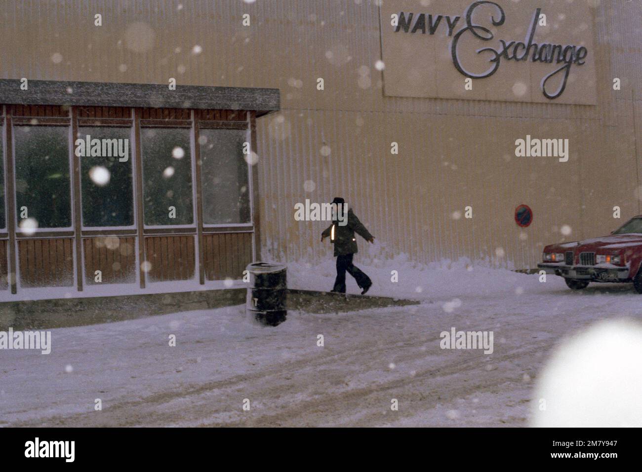 DN-SC-87-08098. Base: Naval Station, Keflavik Country: Iceland (ISL ...