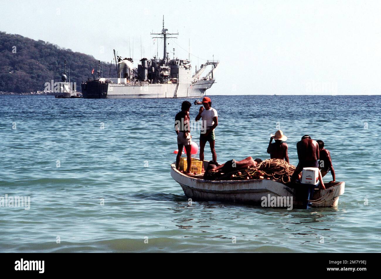 Starboard quarter view of the tank landing ship USS RACINE (LST 1191 ...
