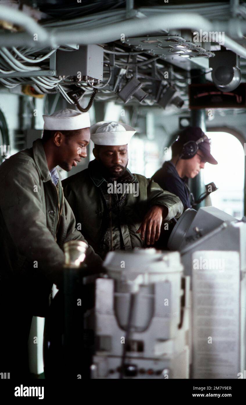 Uss racine hi-res stock photography and images - Alamy