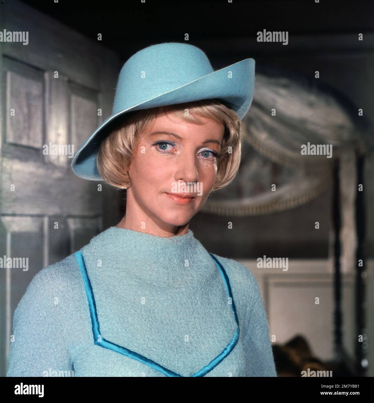 J m barrie portrait hi-res stock photography and images - Alamy