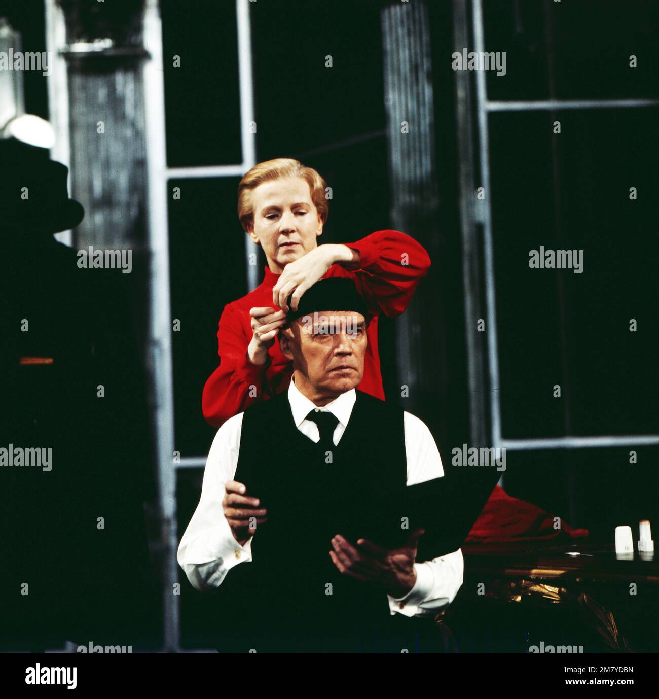 Der Präsident, Aufzeichnung einer Aufführung eines Stücks von Thomas ...