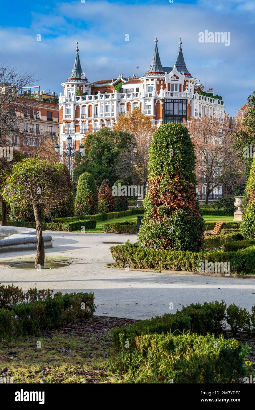 Buen Retiro Park (Parque del Buen Retiro), Madrid, Spain Stock Photo ...