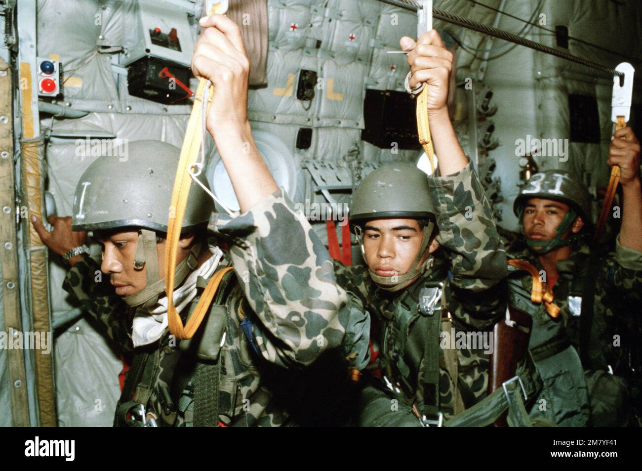 Honduran army hi-res stock photography and images - Alamy