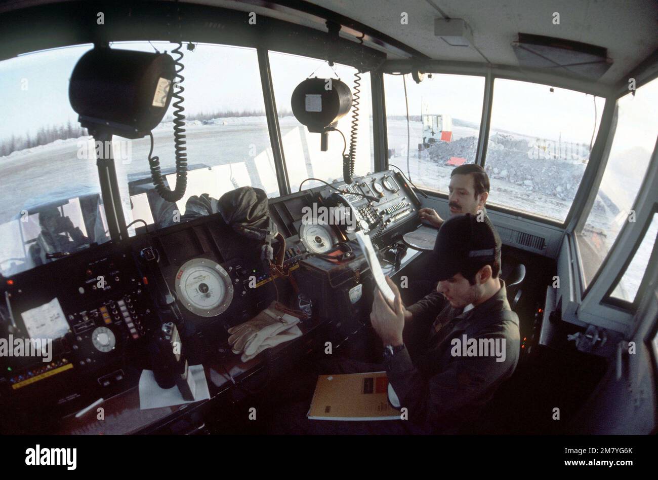 Mobile air traffic control tower hi-res stock photography and images ...