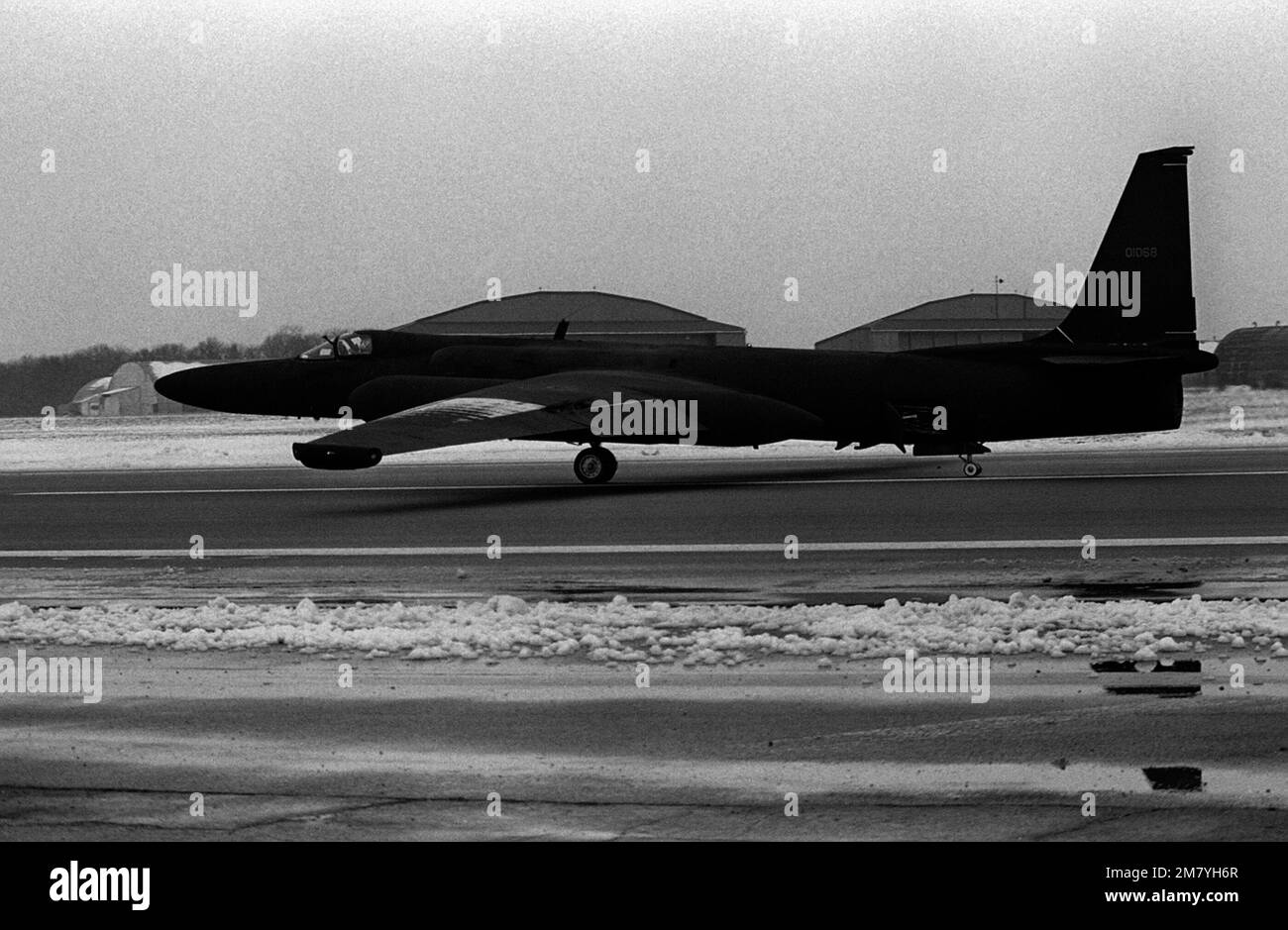 A left side view of a TR-1 tacitcal reconnaissance aircraft, a variant ...