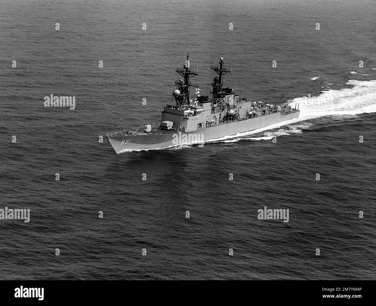 Aerial port bow view of the Spruance class destroyer USS FIFE (DD-991 ...