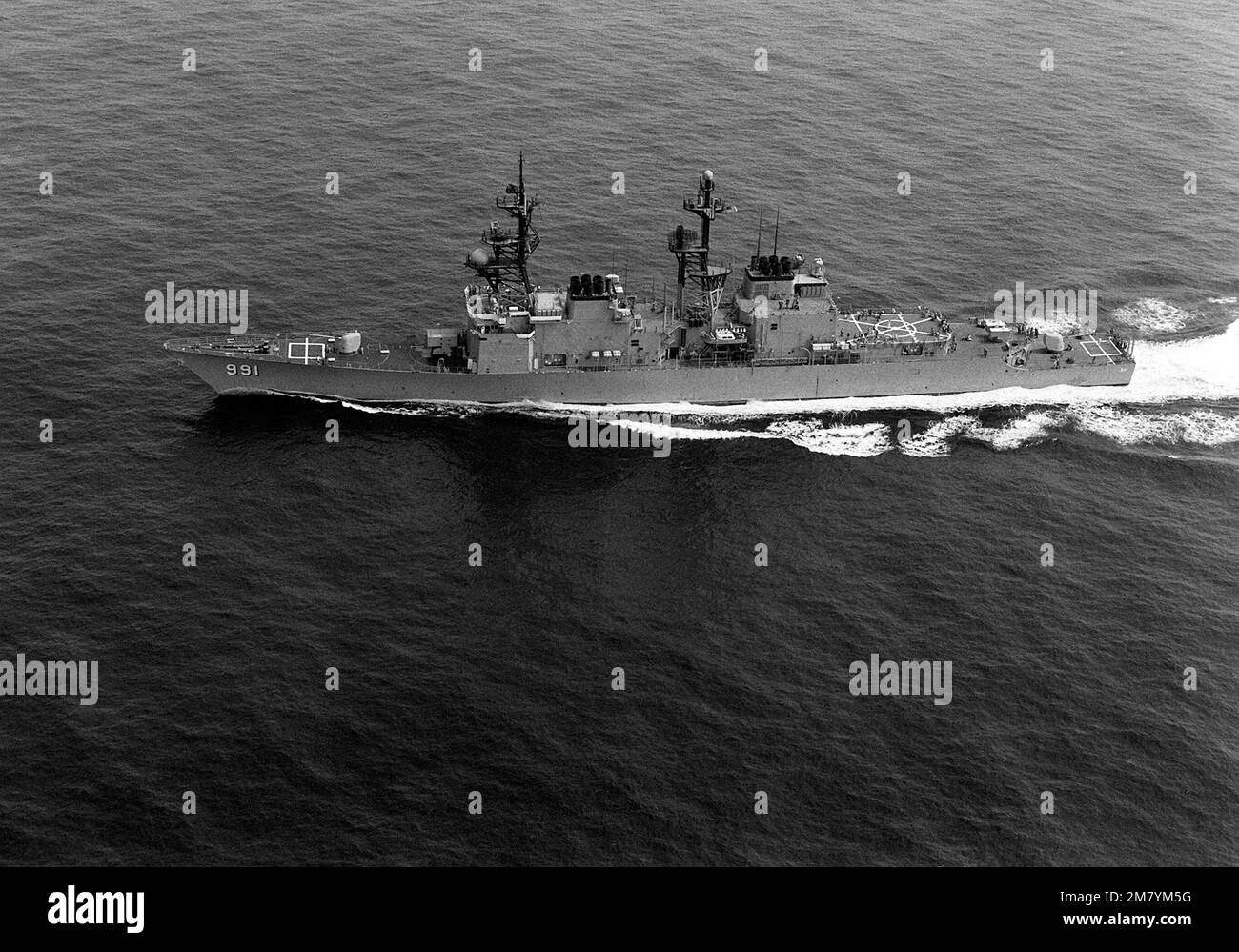 Uss fife dd 991 Black and White Stock Photos & Images - Alamy