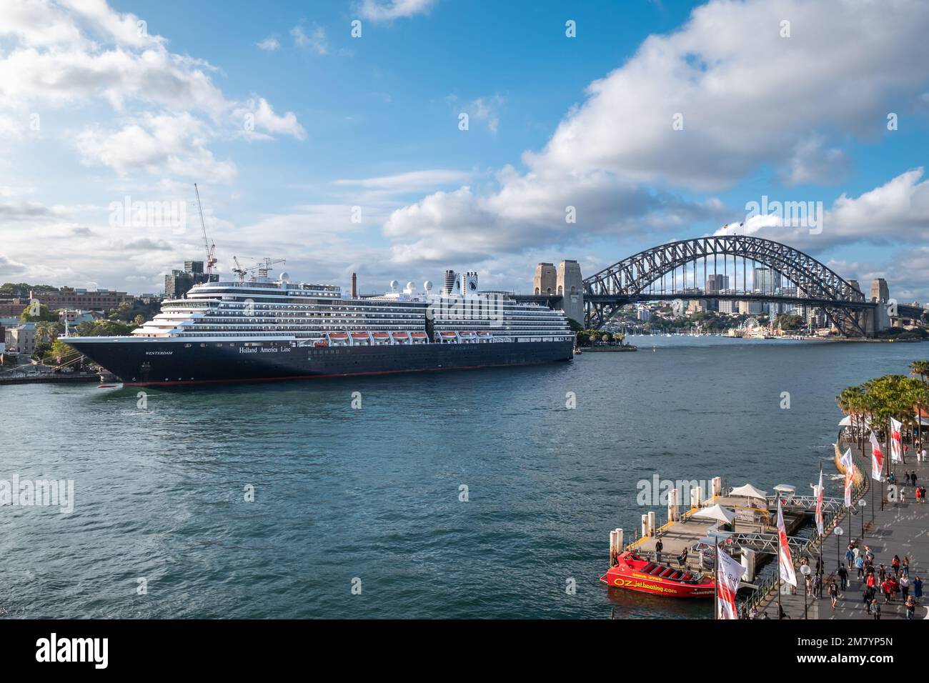 Circular Quay, Sydney, Australia - 6th December 2022: The cruise ship ...