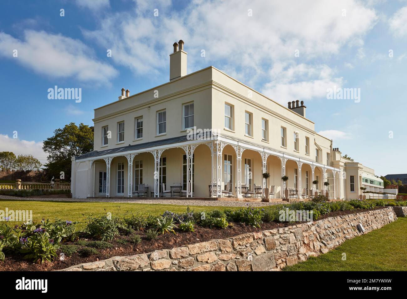 Devon manor house hi-res stock photography and images - Alamy