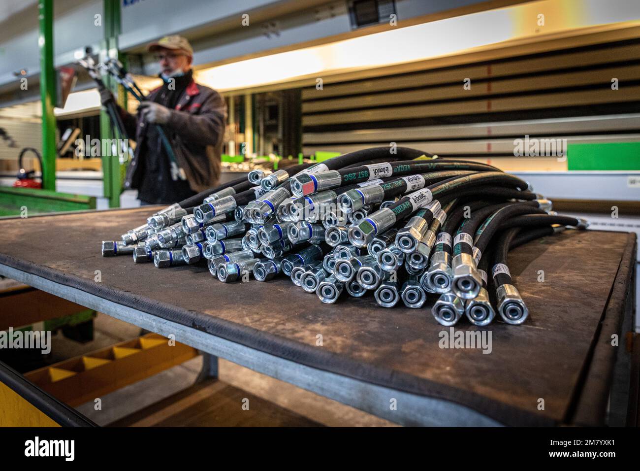 BRAKE HOSES IN FRONT OF THE KARDEX FOR THE STORAGE OF PARTS USED IN THE ...