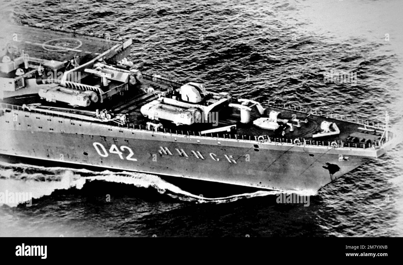 Soviet aircraft carrier minsk Black and White Stock Photos & Images - Alamy