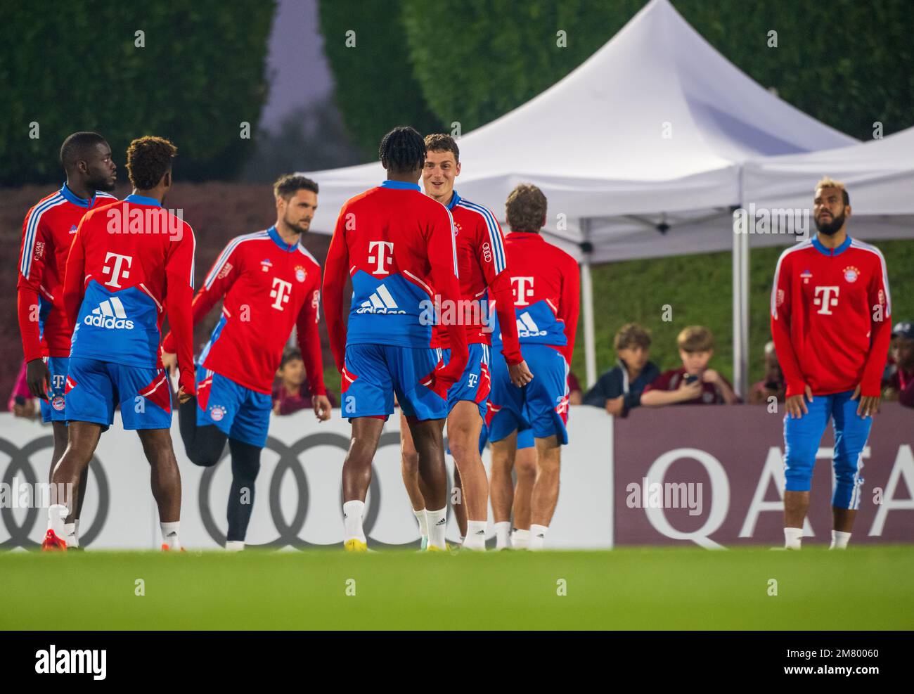 Doha, Qatar. 11th Jan, 2023. The FC Bayern Munich team during a ...