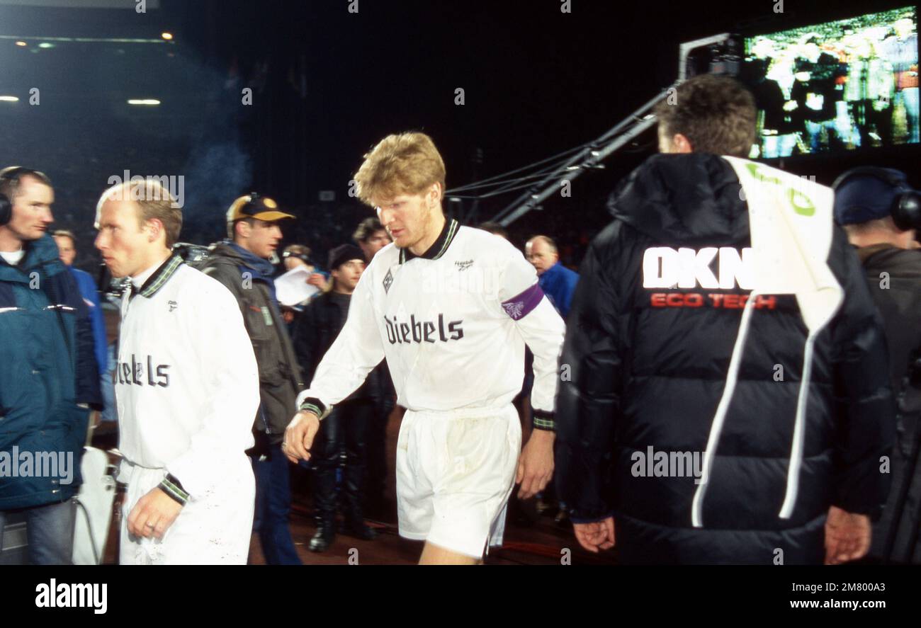 Gladbach, Deutschland. 28th Sep, 2022. firo: 07.03.1996 football ...