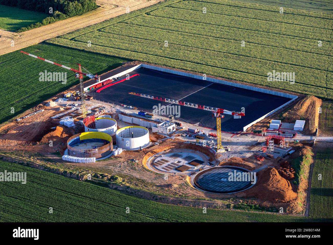 CONSTRUCTION SITE OF A METHANIZATION STATION FOR PRODUCING BIOGAS FROM ...