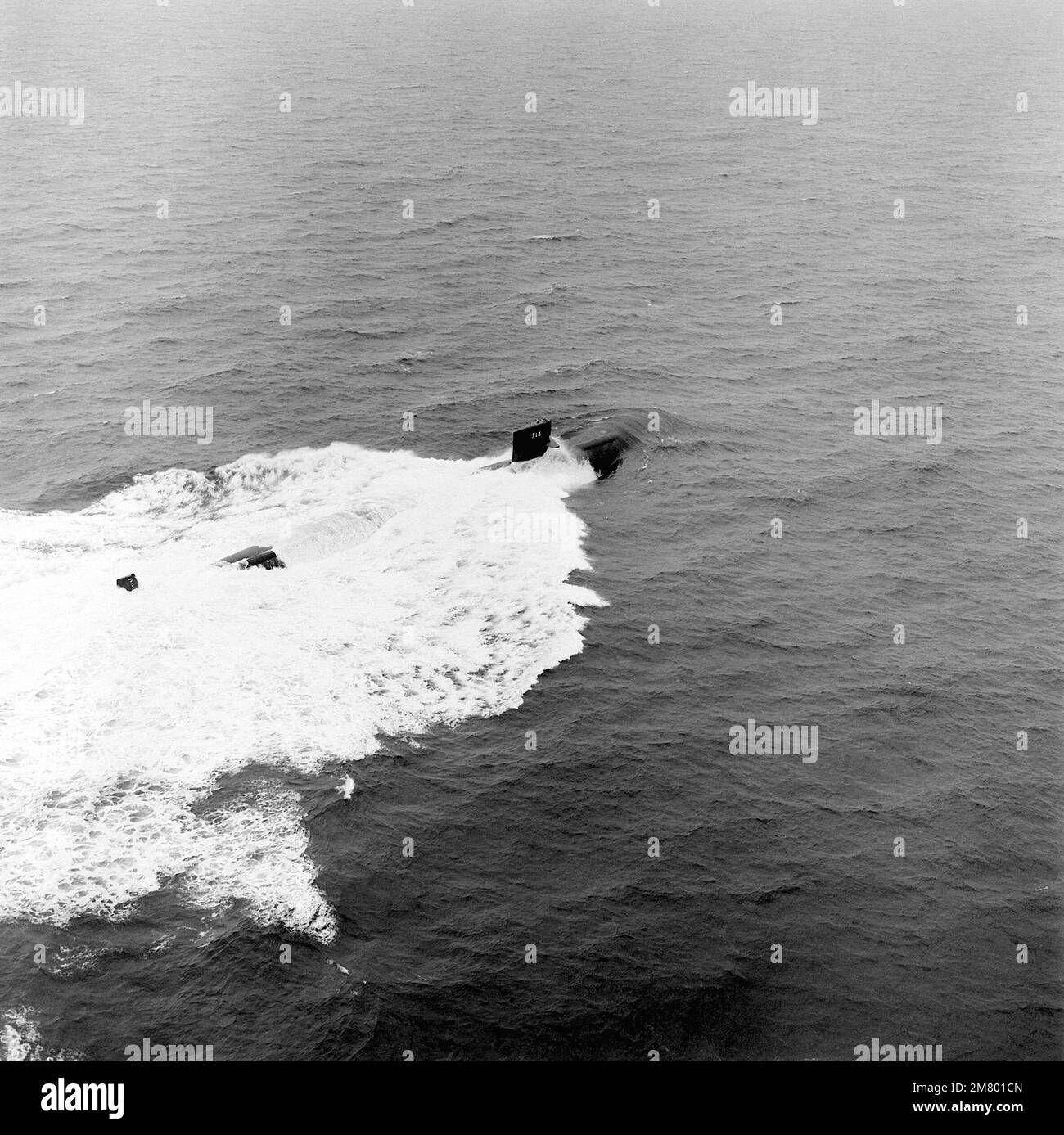 A starboard quarter view of the nuclear-powered attack submarine USS ...