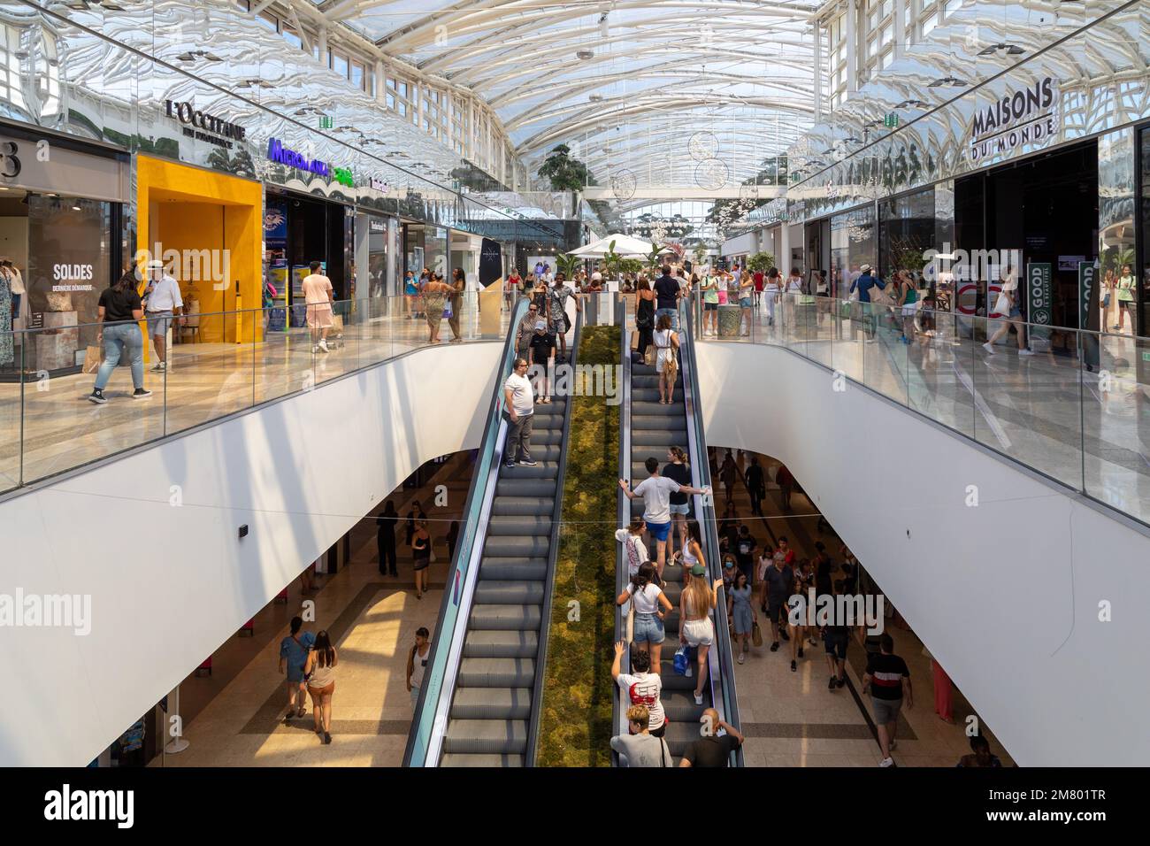 POLYGONE SHOPPING MALL, MONTPELLIER, HERAULT, OCCITANIE, FRANCE Stock ...