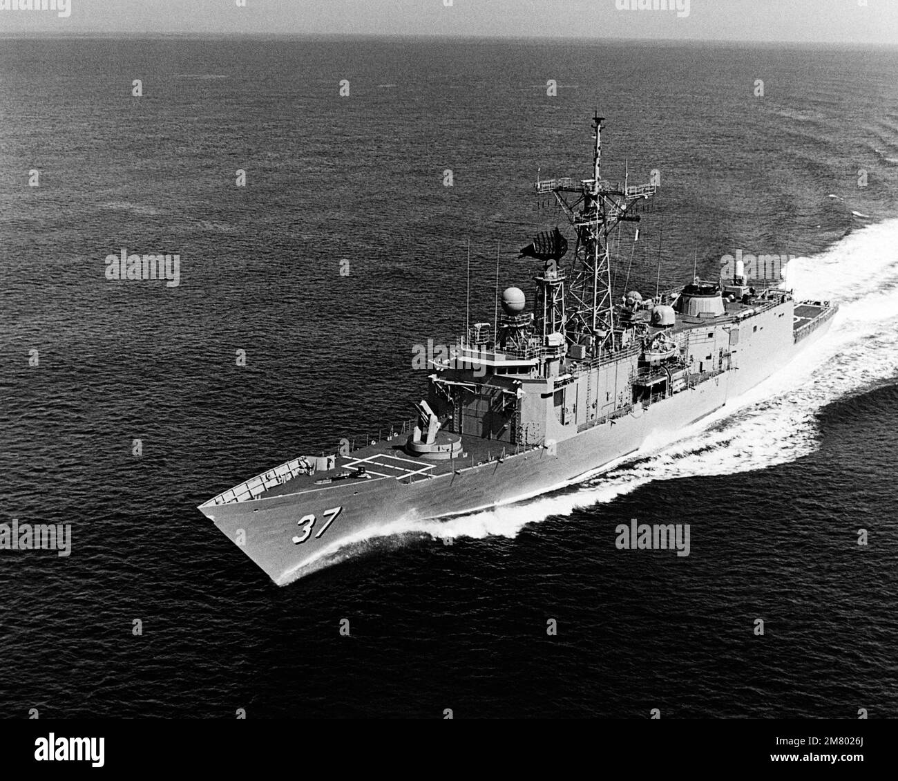 A port bow view of the guided missile frigate USS CROMMELIN (FFG 37 ...