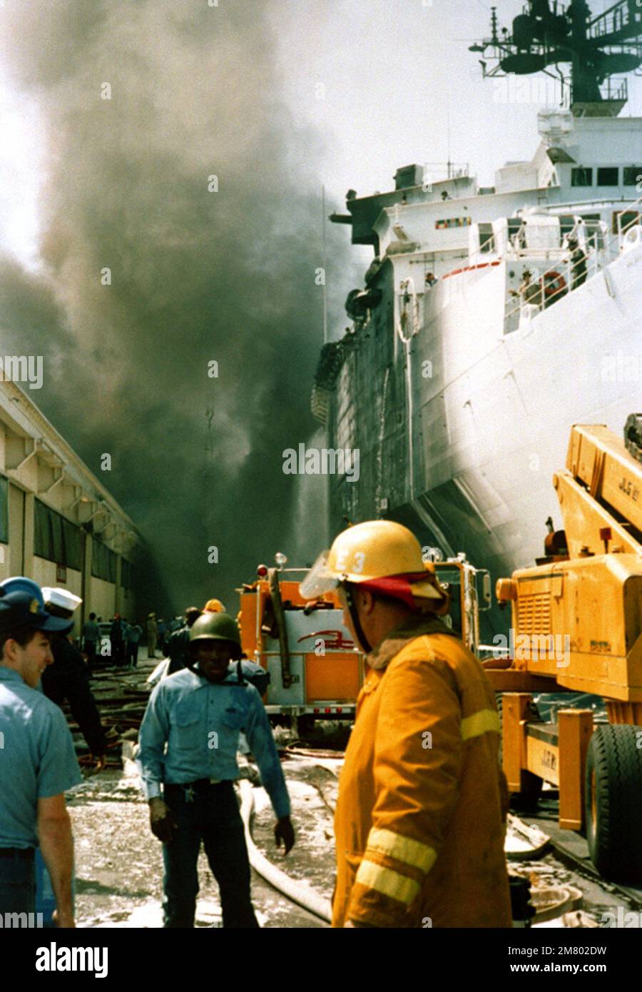 Navy firefighters hi-res stock photography and images - Alamy