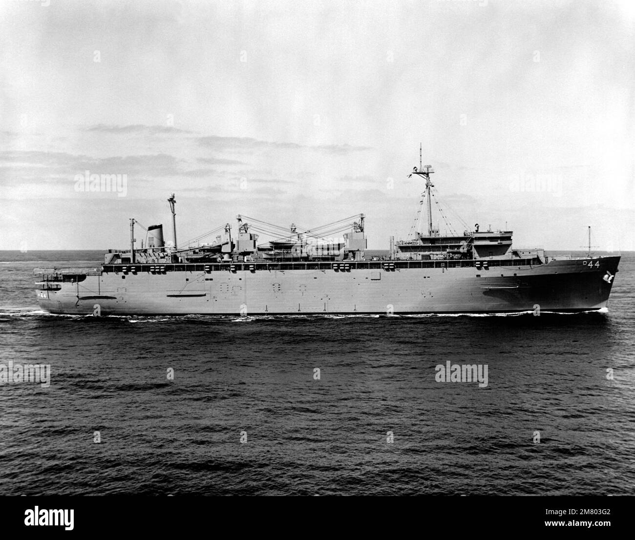 A starboard beam view of the destroyer tender USS SHENANDOAH (AD-44 ...